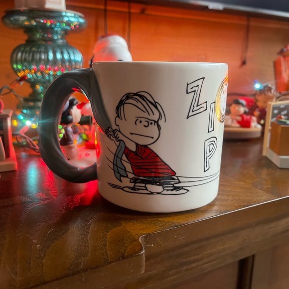Hallmark | Dining | Hallmark Linus And Snoopy Mug | Poshmark